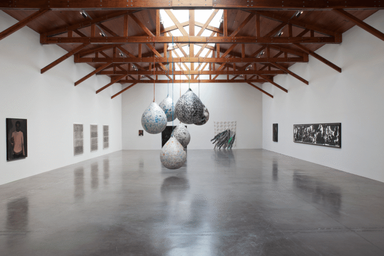 The Top 10 Contemporary Art Galleries in the World – arthubin